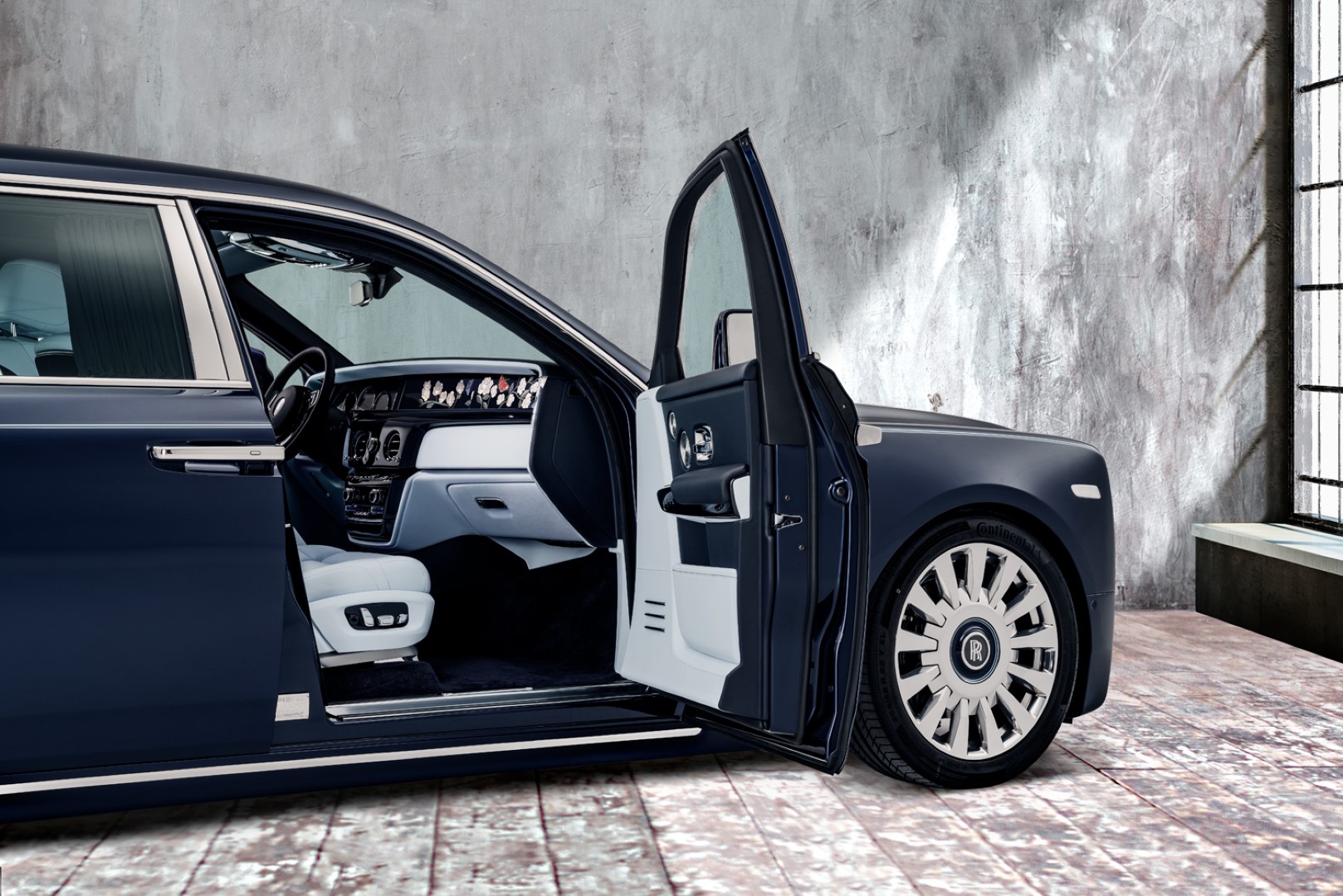 Rolls-Royce Phantom | The Rose Phantom